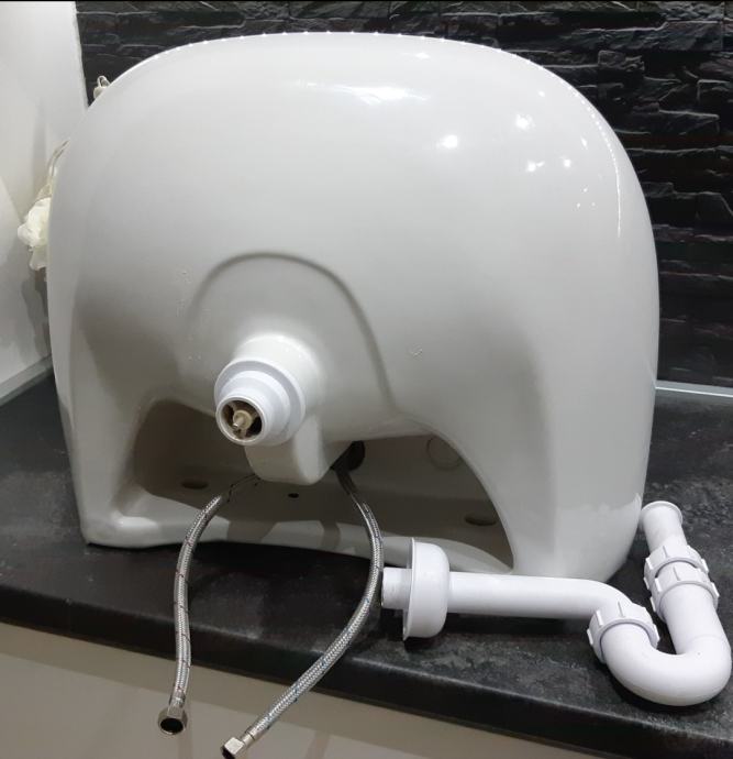 Prodajem umivaonik Inker Zoom s mješalicom i sifonom