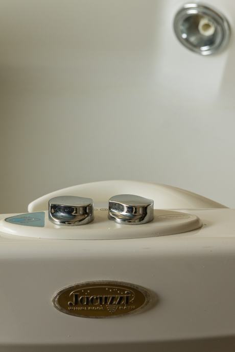 Whirlpool Jacuzzi hidromasažna kada, mode JP12, 1,2 kW