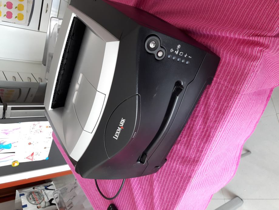Crno bijeli profesionalni laserski pisac Lexmark e232
