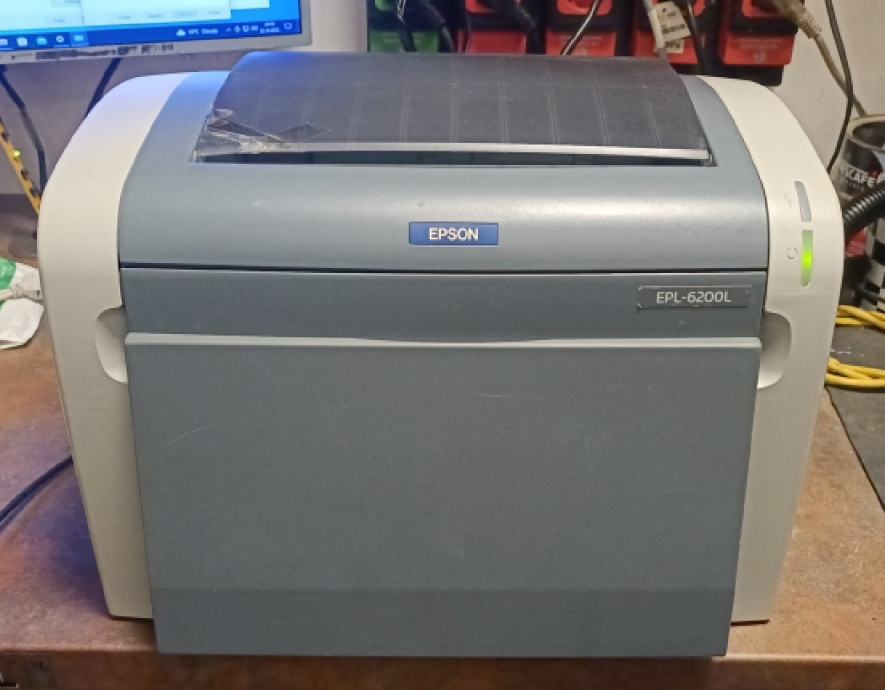 Epson EPL-6200L laserski printer