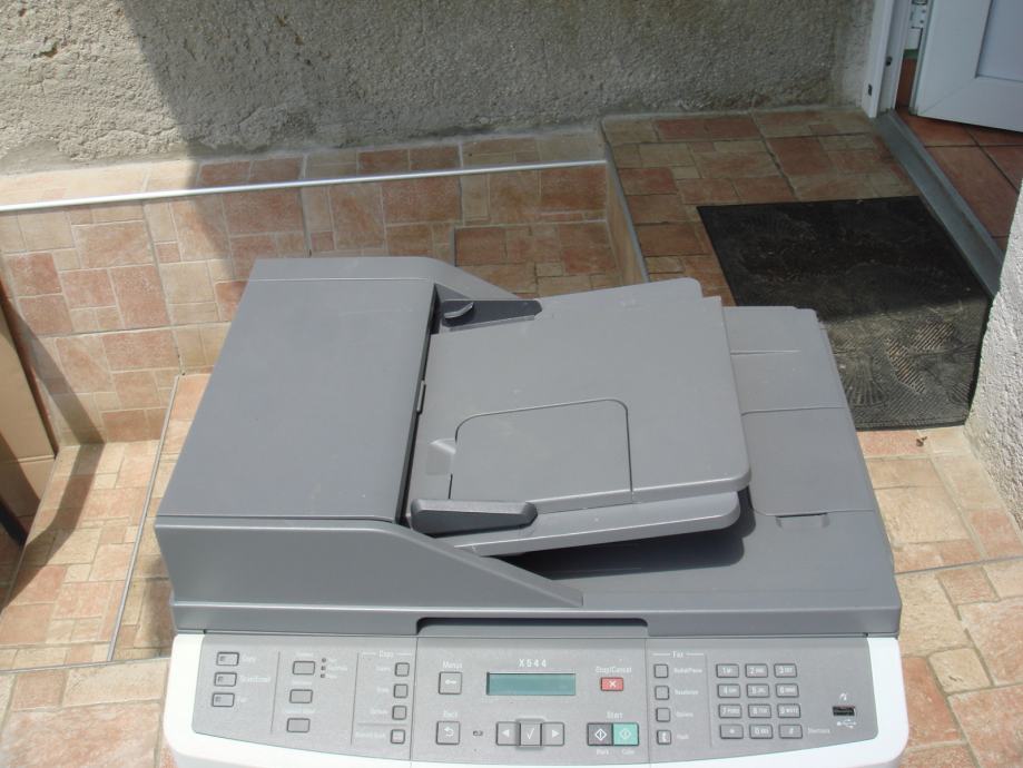 Lexmark x544 laserski printer u boji ,skener ,fax ,duplex printanje