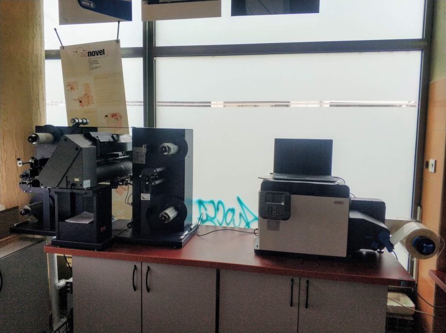 OKI Pro 1050 label printer - printer iz role + Virgo dorada