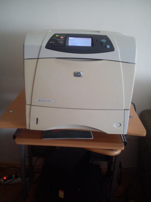 PRINTER HP LASERJET 4200 PRODAJEM SA REZERVNIM ORGINALNIM CATRIDGEM