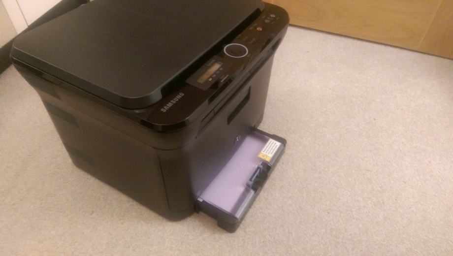 Samsung CLX-3175FN - Laser Print, Copy, Scan, Fax - Mrezni Printer