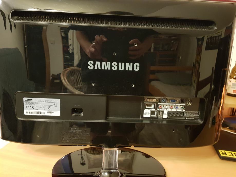 27 Samsung SyncMaster P2770HD 1080p TV/Monitor