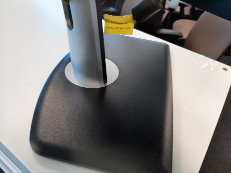 (37) Monitor Dell U2713HMt