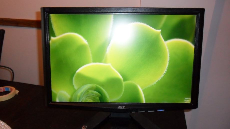 Acer X223W - LCD monitor - 22