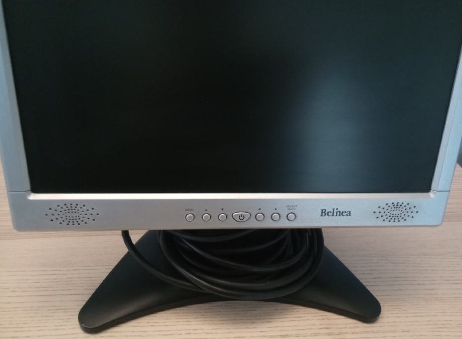 Belinea 15 LCD monitor, VGA, sa audio ulazom i ugrađenim zvučnicima