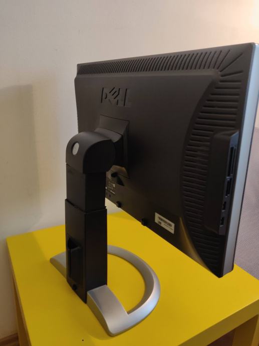 Dell UltraSharp 2405FPW monitor