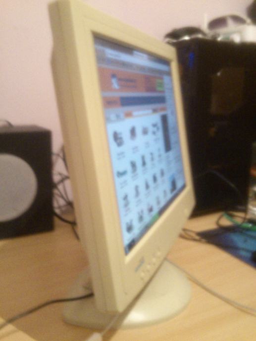 Fujitsu Siemens CTM5005 monitor + zvučnici