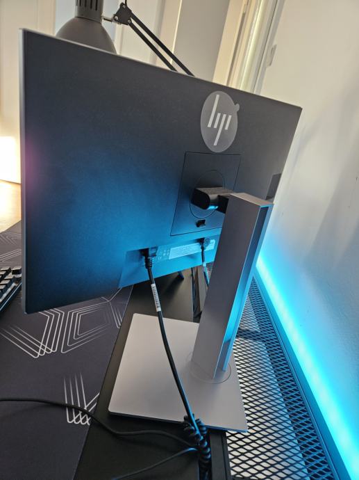 HP EliteDisplay E243 23.8-inch