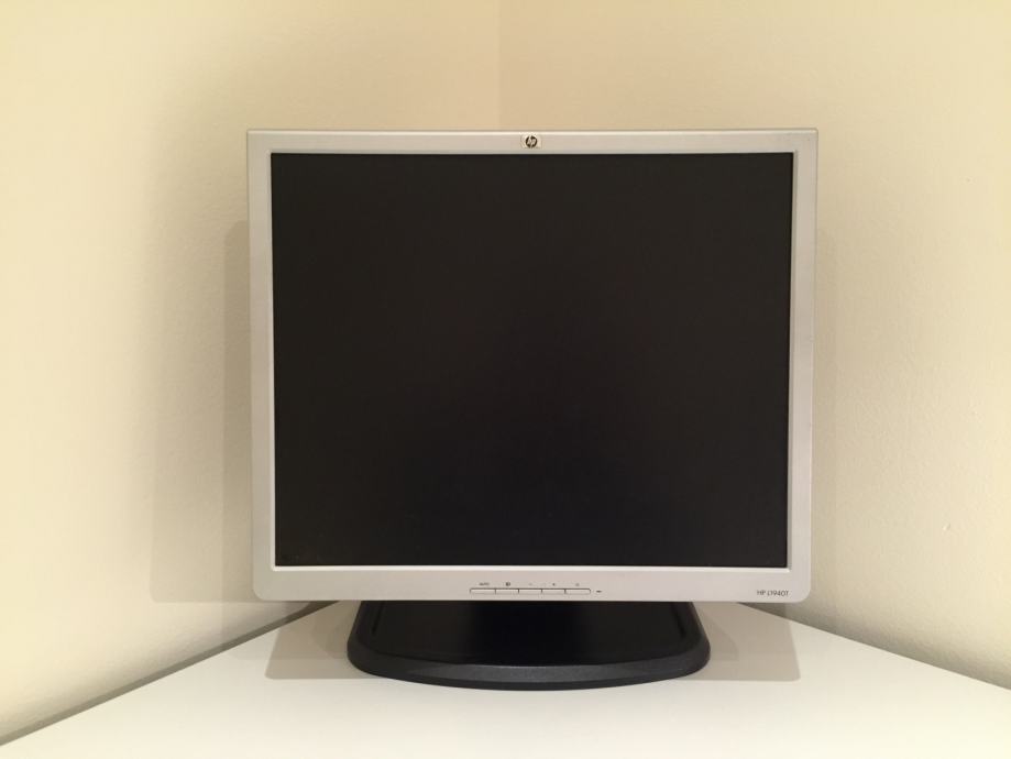 HP L1940T LCD Flat Monitor 19 inch - dobro stanje