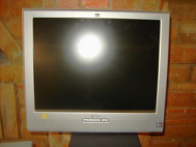 hp 1530 38 cm HP L1530 15 LCD Monitor VGA/DVI upit kontakt oglasivaca