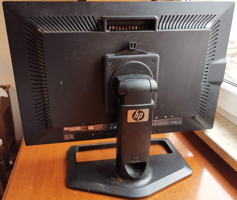 HP ZR24w 24-inch S-IPS LCD Monitor