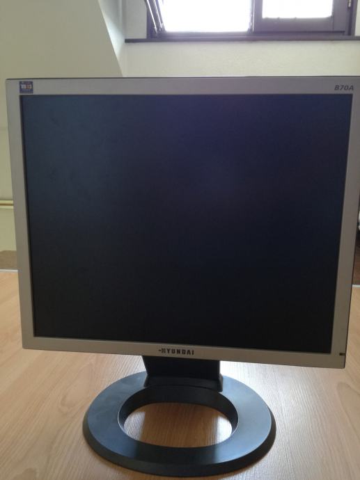 Hyundai B70A - LCD monitor - 17