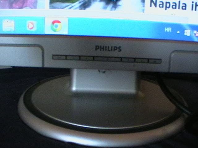 Lcd monitor 19 incha ispravan Philips 190S .REZERVIRANO za DraŽ.095512