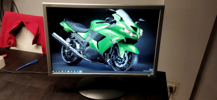 PHILIPS LCD widescreen monitor 220WS