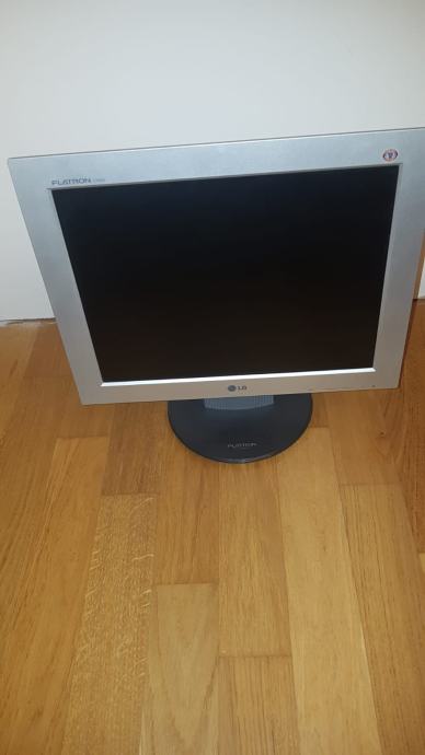 LG Flatron L1530S