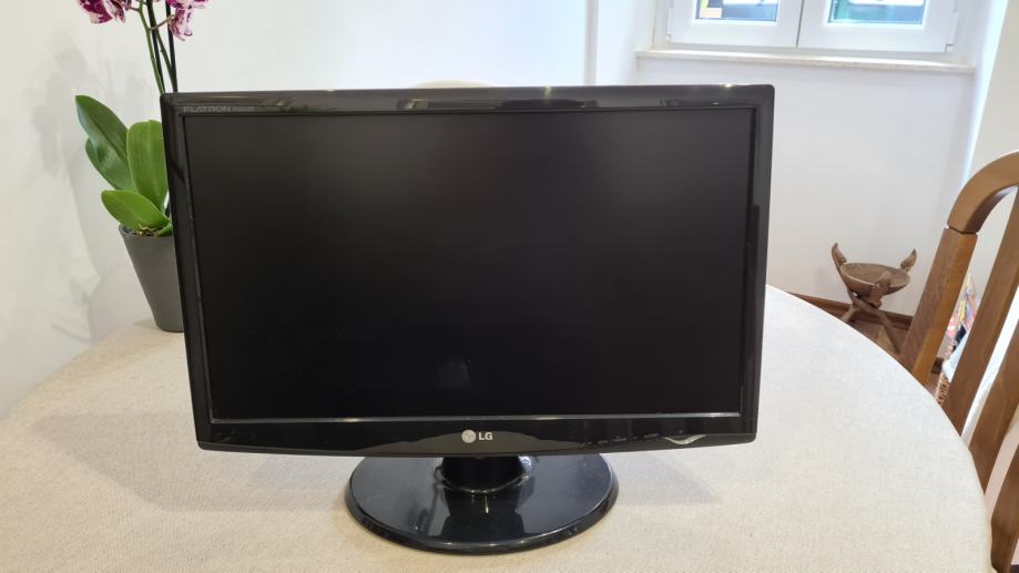LG Flatron W2243S - 22inch - 1920x1080 - VGA