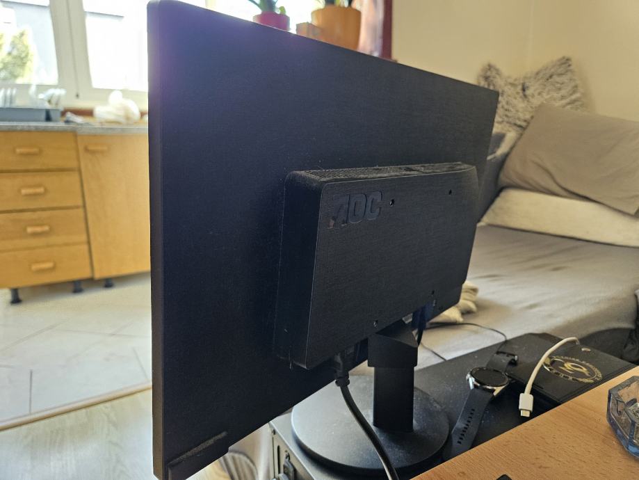 Monitor AOC 18.5 incha, VGA