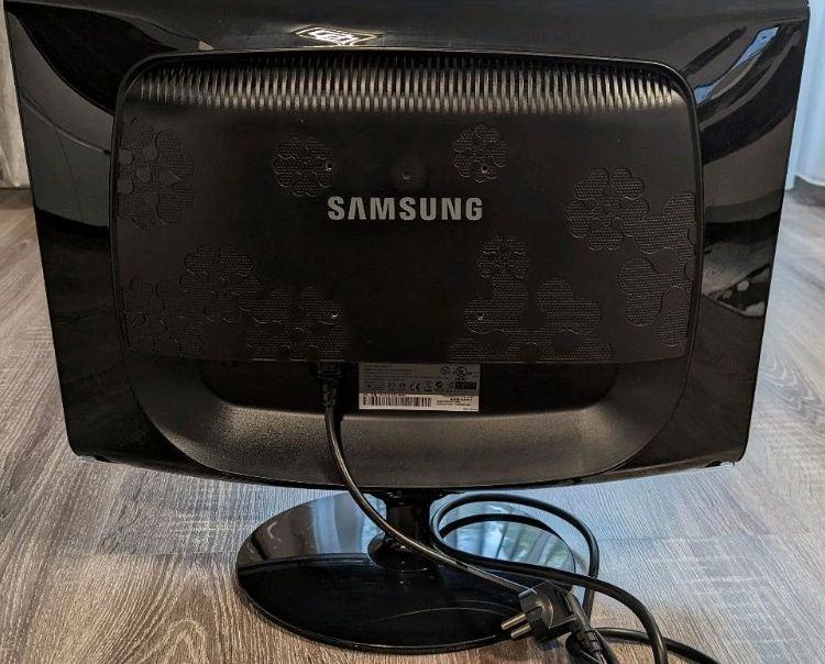 Monitor Samsung SyncMaster 2233BW 22 55,9cm