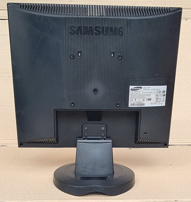 Monitor SAMSUNG SyncMaster 720N - LCD - 2 komada