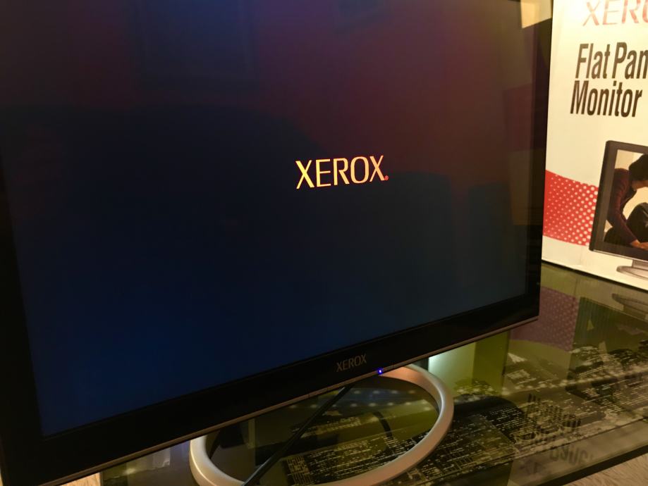 Odličan monitor za fotografe - Xerox XM7 24W - full HD