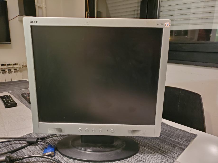 Poklanjam monitor Acer AL1715