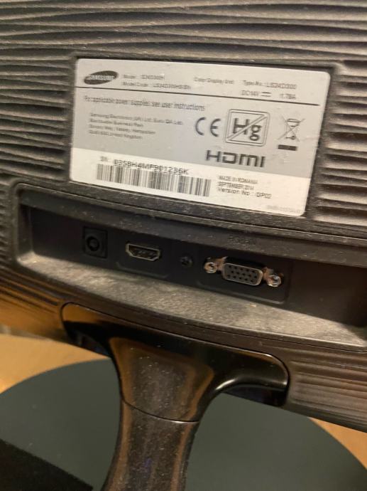 Prodajem monitor Samsung S24D300