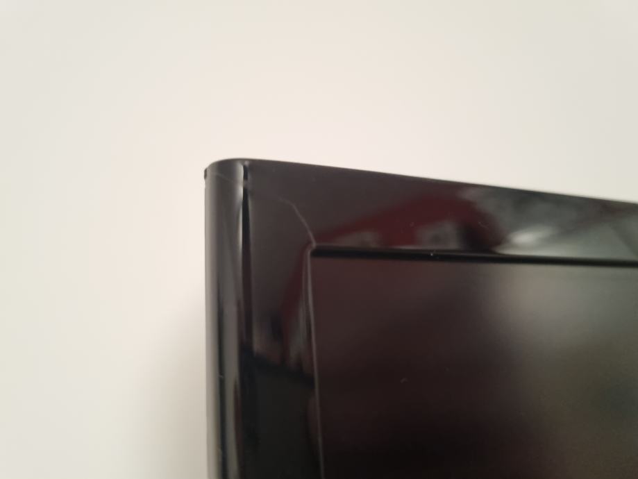 Samsung C27F390FHR **ZAKRIVLJENI** FULL HD