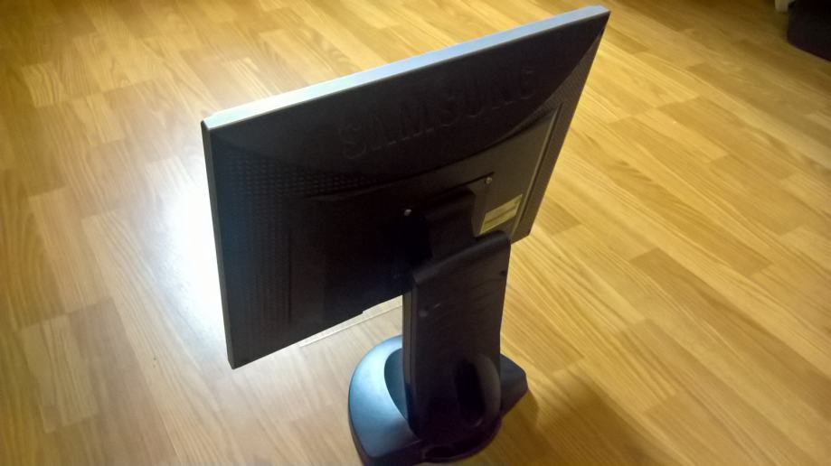 Samsung SyncMaster 171S 17 ispravan