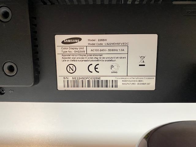 Samsung SyncMaster 226BW 22 LCD Monitor