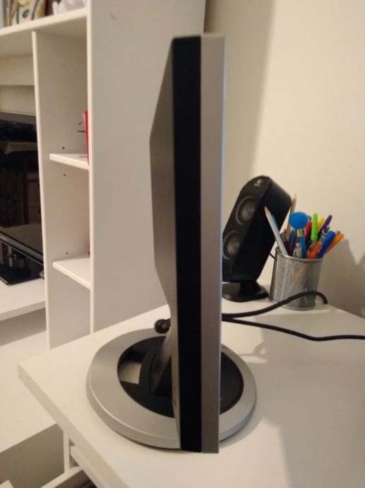 Samsung SyncMaster 540N, 15 (inča), VGA, kablovi, ispravan