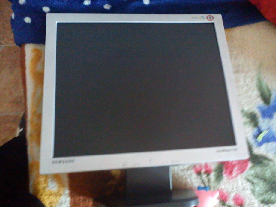 Samsung syncmaster 710v