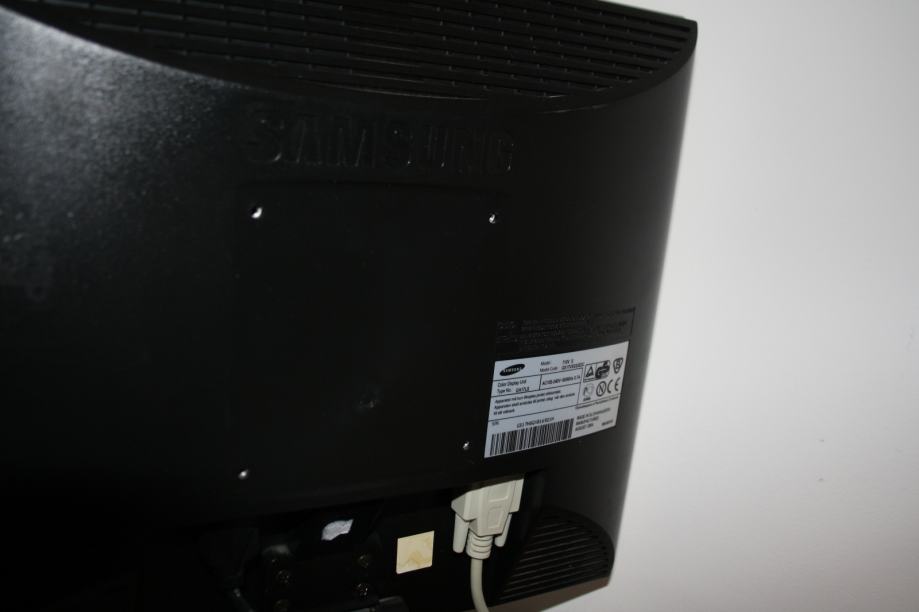 samsung syncmaster 710v
