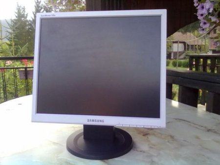 Samsung SyncMaster 720n LCD