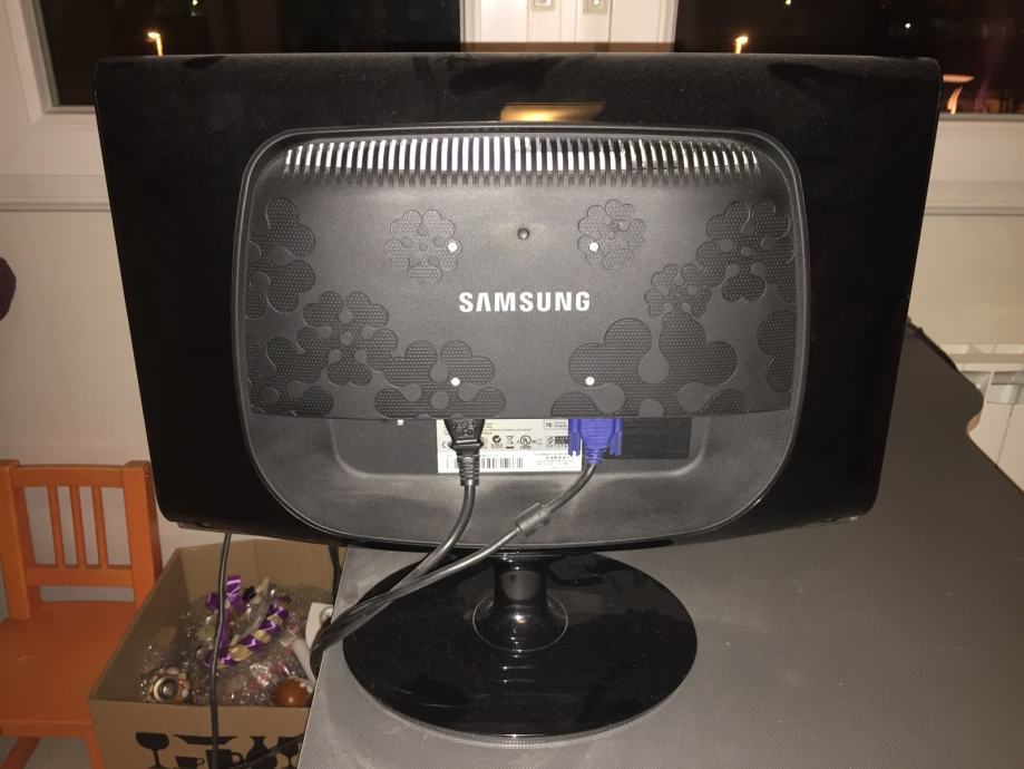 Samsung SyncMaster 933SN Widescreen 20 odziv 5 ms