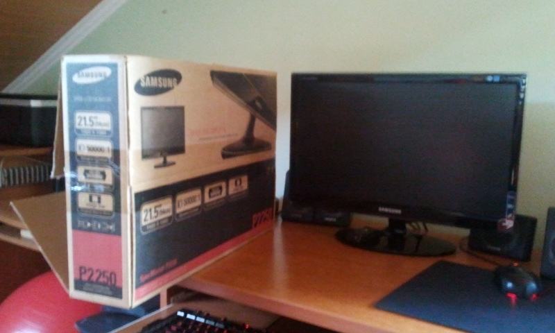 Samsung SyncMaster P2250 - LCD monitor - 22 Widescreen FullHD