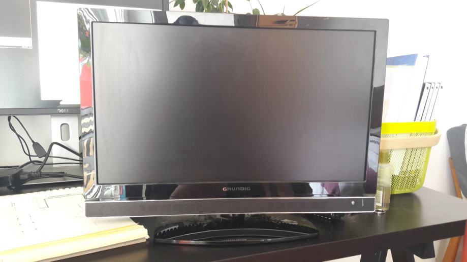 GRUNDIG 22 / 55cm widescreen