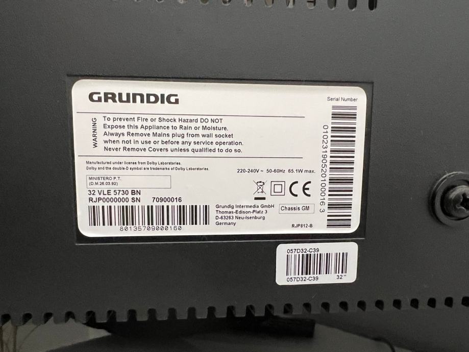 Grundig LCD televizor 32”