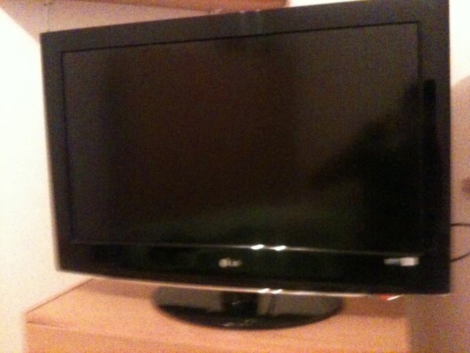 LCD LG 32LH3000 82cm FULL HD 1920x1080 Pixela, DVB-T, MPG4