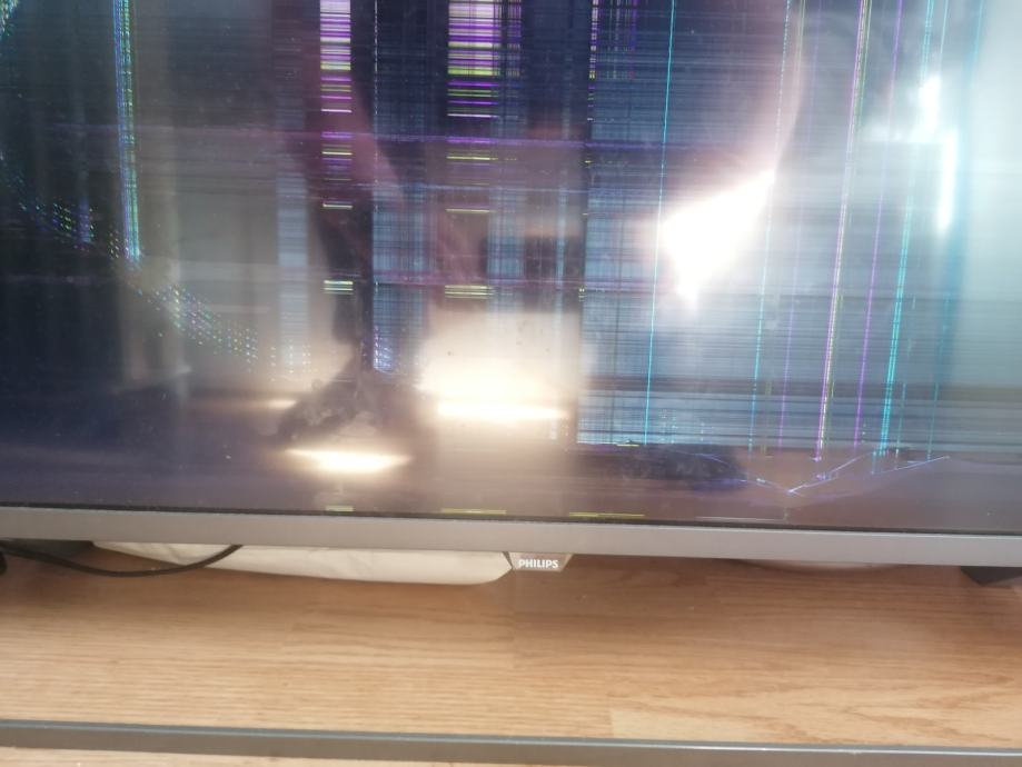 Lcd tv za djelove ostecen ekran