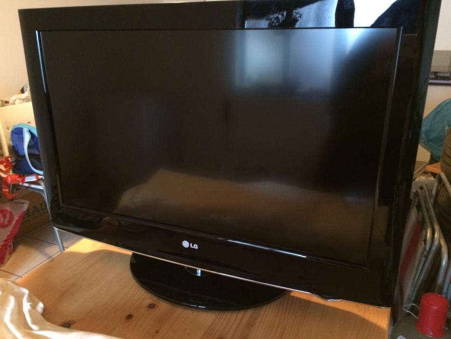 LCD TV LG 32LH3000, 82 cm