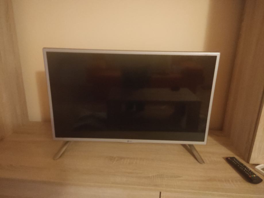 LG 32LF561V