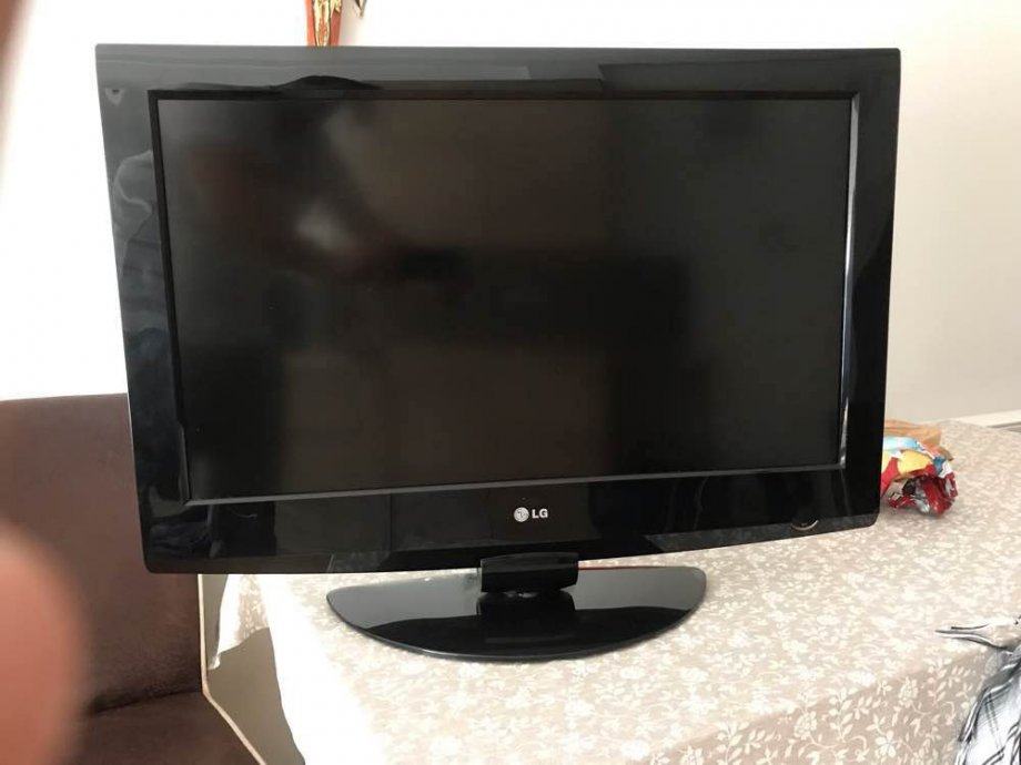 LG 32LG2100
