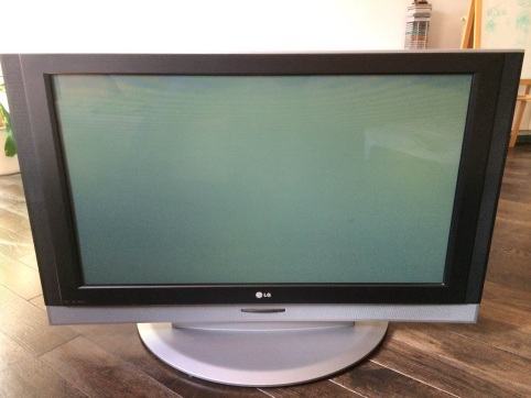 LG plazma 42, 107 cm