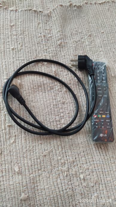 LG TV 32LD465 Full HD ,poklon zidni nosač za TV