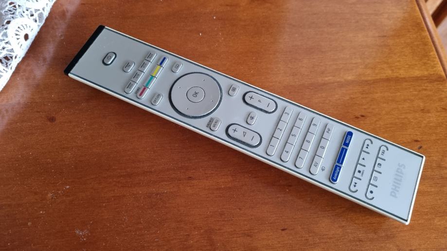 HITNO! Philips Cineos TV 42PF9731D/10 Ambilight fullHD 106,7 cm (42)