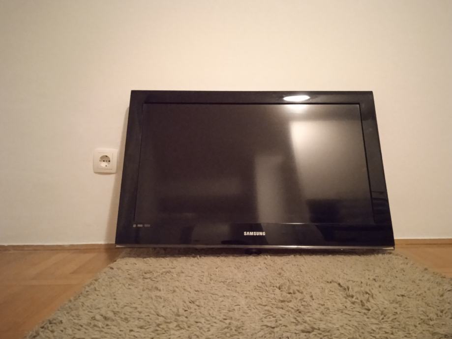 Prodaje se SAMSUNG® LED TV - LE32B530P7W