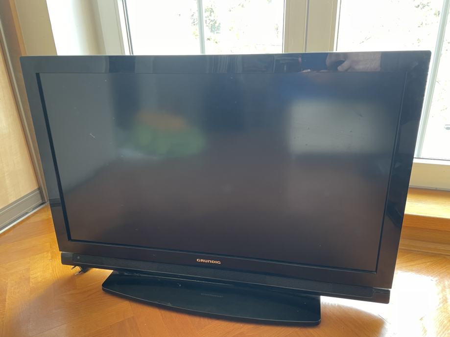 Grundig TV 32 inča